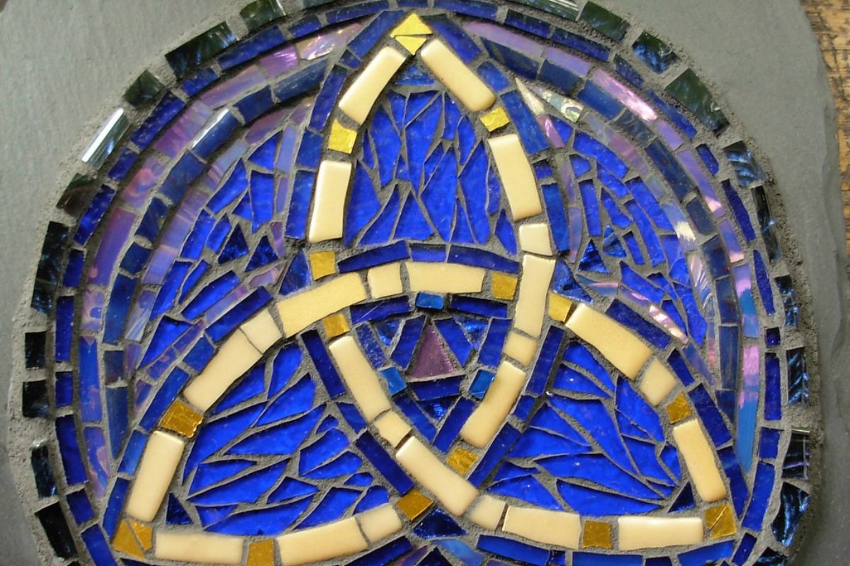 Triquetra Spiritual Meaning: Exploring This Ancient Symbol - SymbolScholar