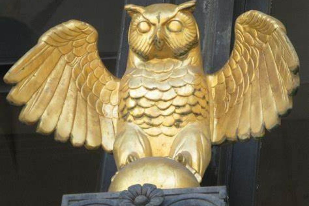 Iconic Truth Symbols - SymbolScholar