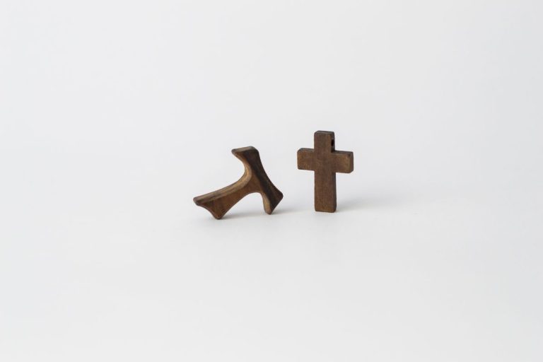 What Is The Meaning Of The Tau Cross? - SymbolScholar